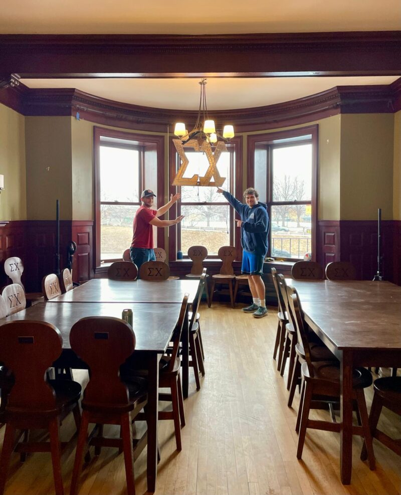 Tour de Frat | MIT Admissions