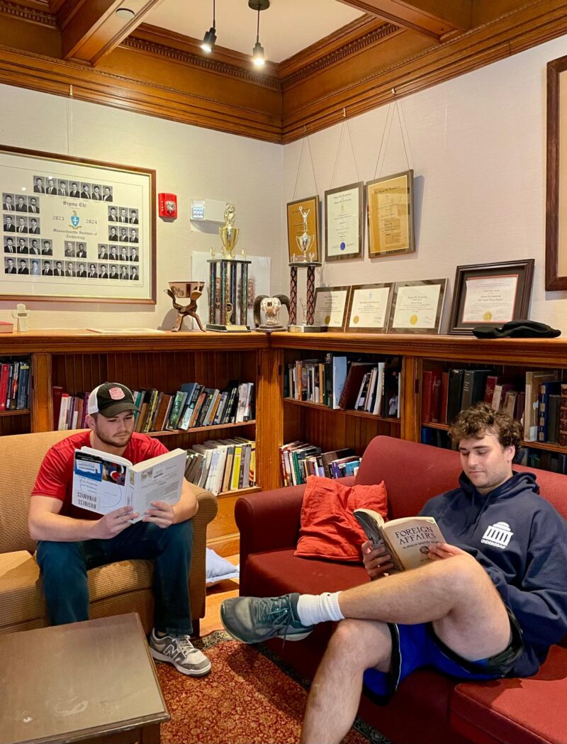 Tour de Frat | MIT Admissions