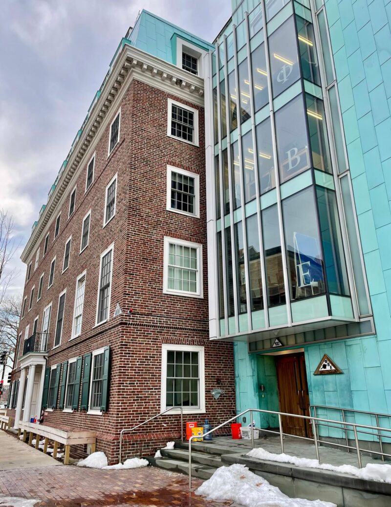 Tour de Frat | MIT Admissions