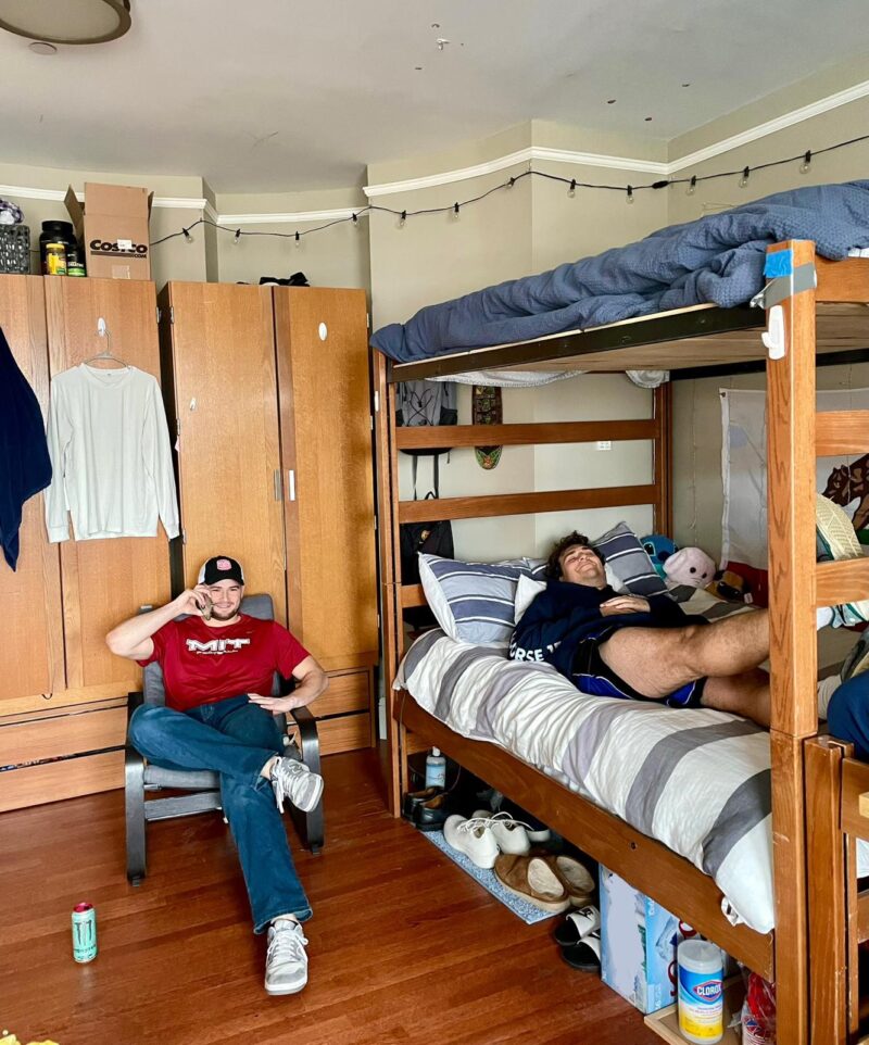 Tour de Frat | MIT Admissions